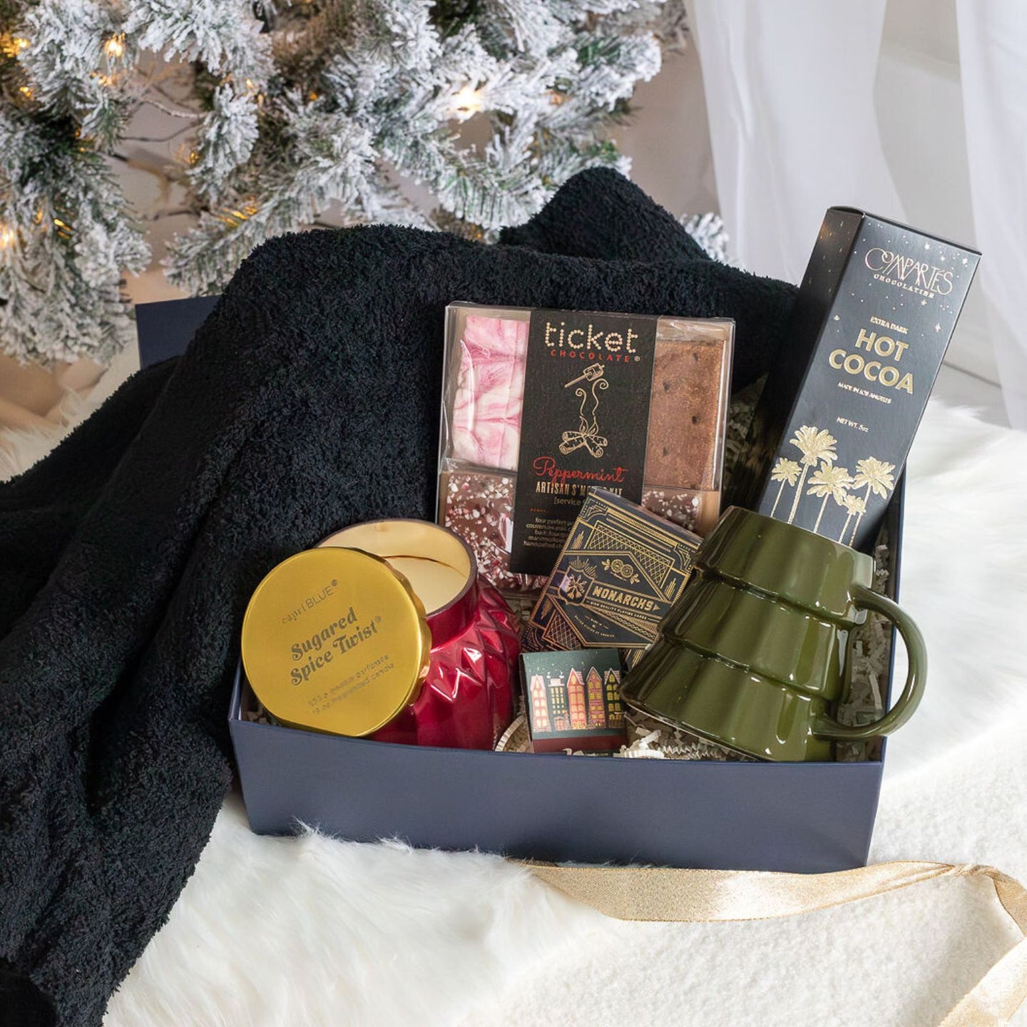 Luxury Curated & Custom Gift Boxes For Women | Luxe & Bloom